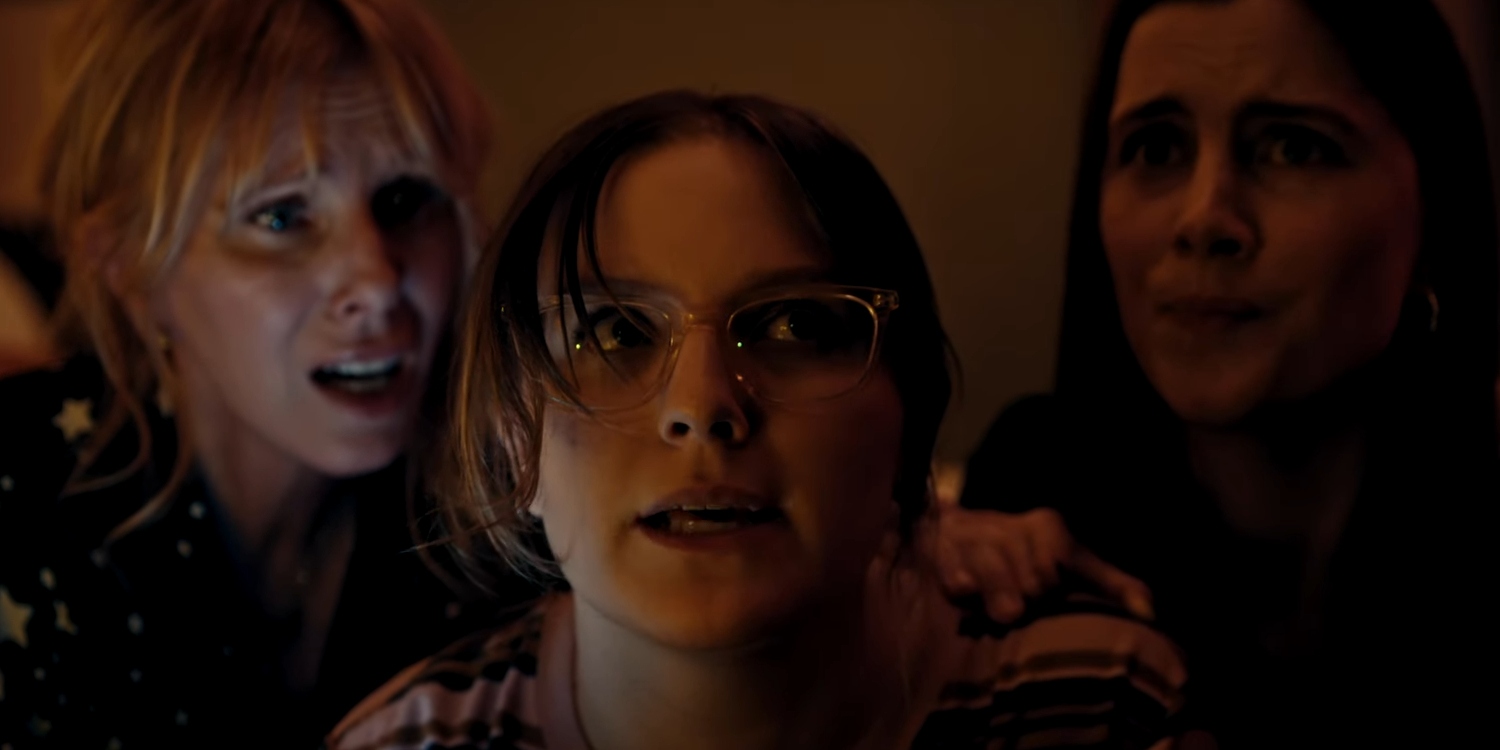 D(e)ad Star/Writer Isabella Roland Reflects On Finding Laughs Amid ...